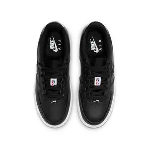 Nike Force 1 Lv8 1 Low Top Sneakers
