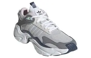 Adidas Tephra Runner
