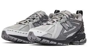 NEW BALANCE 1906r Sneakers - Grey Black