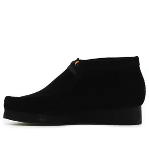 Clarks Clarks Wallabee Boots Suede Black