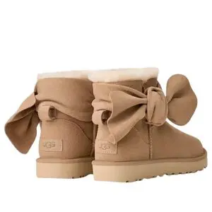 UGG Classic Mini Bow Boot