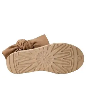 UGG Classic Mini Bow Boot