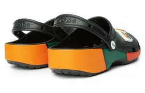 CROCS Classic Clog X 7-eleven