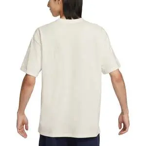 Nike Premium Essentials Graphic T-shirt Asia Sizing