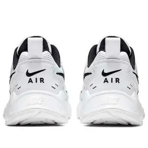 Nike Heights - White Black