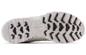 NEW BALANCE 610 Low Top Sneakers - White/black