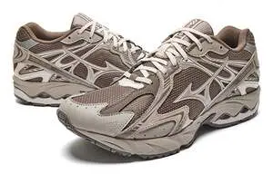 Mizuno Wave Solar V2 Athletic Sneakers