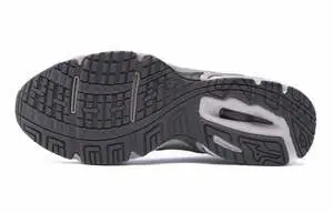 Mizuno Wave Solar V2 Athletic Sneakers