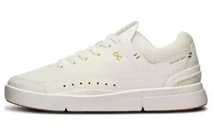 On The Roger Centre Court Gum Sneakers