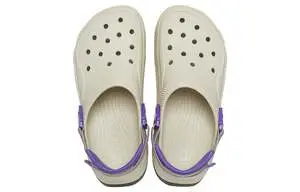 CROCS Classic Hiker Xscape Croslite Clogs