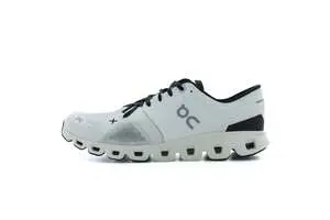 On Cloud X 3 Sneakers - Ivory/black