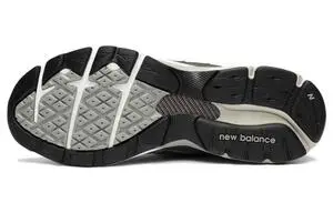 NEW BALANCE 920 Made In England Sneakers - Gray