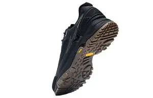 Mizuno Gm Crosswild Athletic Sneakers