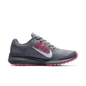 Nike Zoom Winflo 5 Athletic Sneakers