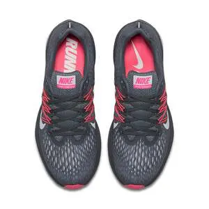 Nike Zoom Winflo 5 Athletic Sneakers