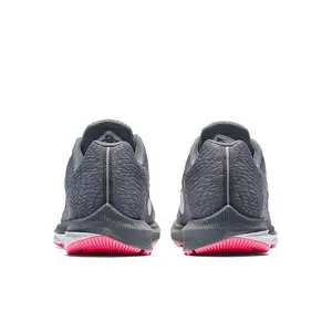 Nike Zoom Winflo 5 Athletic Sneakers