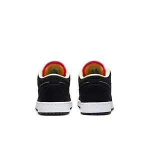 JORDAN 1 Low Se "aurora Green" Sneakers - Black
