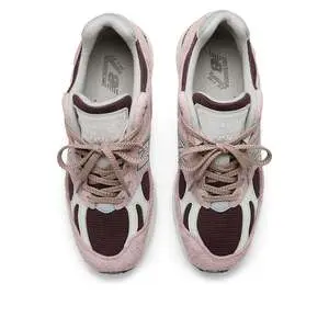 NEW BALANCE 991v2 Made In Uk Sneakers - Pink
