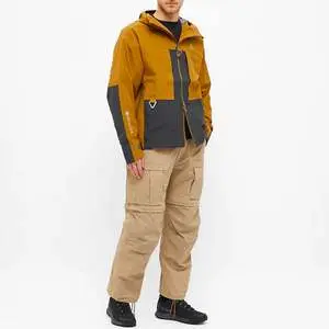 Nike Waterproof Cargo Pants With Multiple Pockets