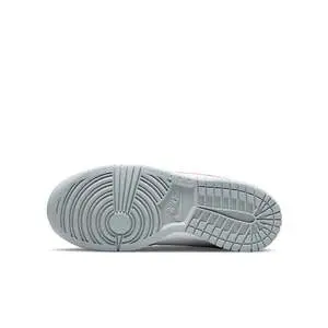 Nike Dunk Low Sneakers