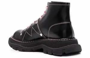 Alexander McQueen Contrast Stitch Tread Lace Up Boots - Black/pink