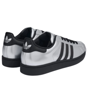Adidas Superstar Sneakers