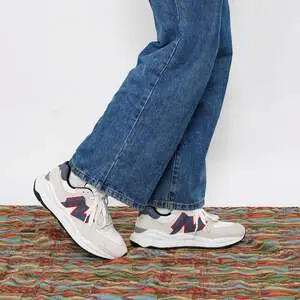 NEW BALANCE 57/40 Sneakers - Cream/blue