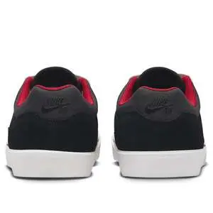 Nike Malor Sneakers