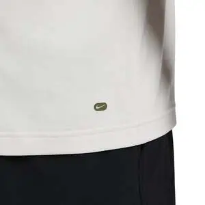 Nike Dri-fit Uv T-shirt With Graphic Detail - White