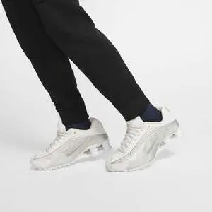 Nike Club Cargo Sweatpants