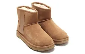 UGG Logo Boots