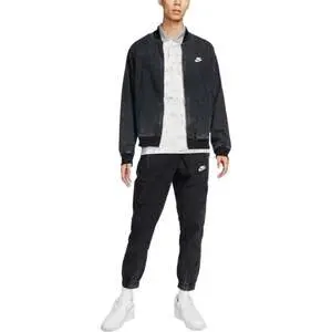 Nike Club+ Logo