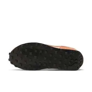 Nike Daybreak Se "light Madder Root" Sneakers - Pink