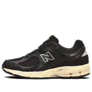 NEW BALANCE New Balance 2002R "Black Vintage" Sneakers Black/beige