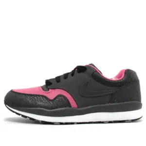 Nike Safari Le Sneakers - Pink