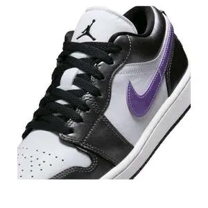 JORDAN 1 Low Se Sneakers