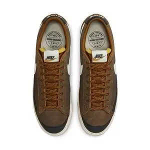 Nike Blazer Low '77 Premium Vintage Sneakers - Brown