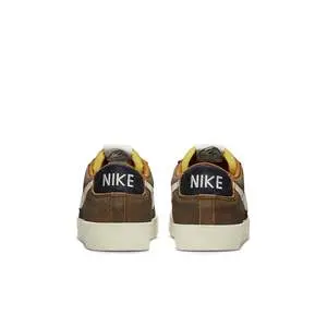 Nike Blazer Low '77 Premium Vintage Sneakers - Brown