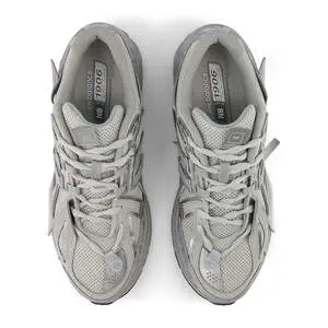 NEW BALANCE 1906a Sneakers - Concrete/silver Metallic