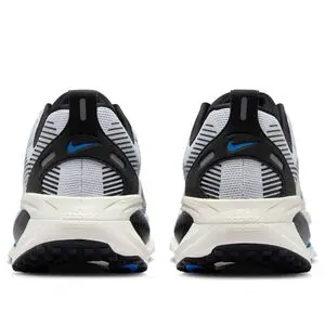 Nike Zoom Vomero 18 Sneakers - White/black/sail