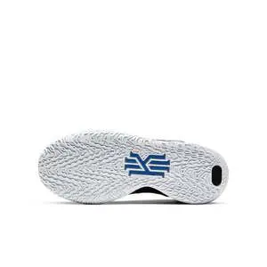 Nike Kyrie 7 Mid Top Sneakers