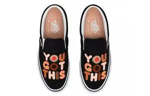 VANS Classic Slip-on Sneakers