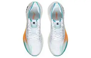 LI-NING Essential Arrs003 Low Top Sneakers