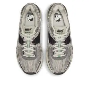 Nike Zoom Vomero Cobblestone Sneakers - Cobblestone/light Bone