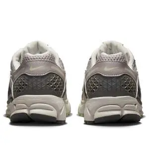 Nike Zoom Vomero Cobblestone Sneakers - Cobblestone/light Bone