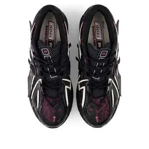NEW BALANCE 1906a Sneakers - Black/dragon Berry/white