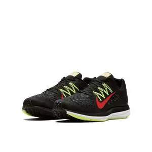 Nike Zoom Winflo 5 Athletic Sneakers - Black