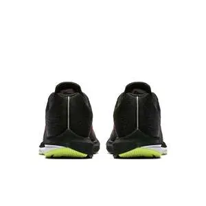 Nike Zoom Winflo 5 Athletic Sneakers - Black