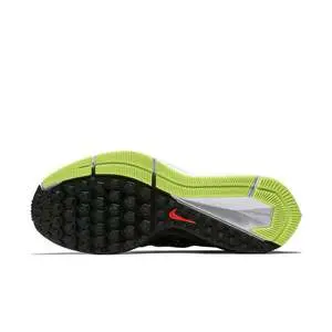 Nike Zoom Winflo 5 Athletic Sneakers - Black