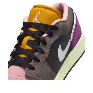 JORDAN Air 1 Low Se Sneakers - Brown/pink